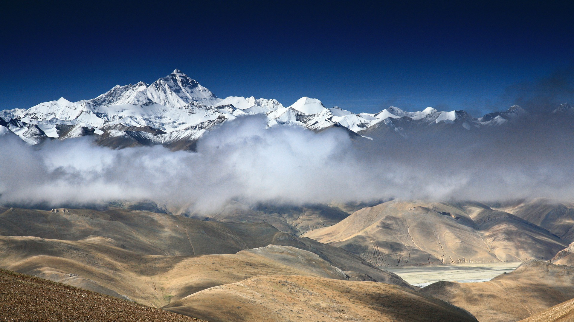 La Chine découvre un énorme gisement de lithium sous l'Everest